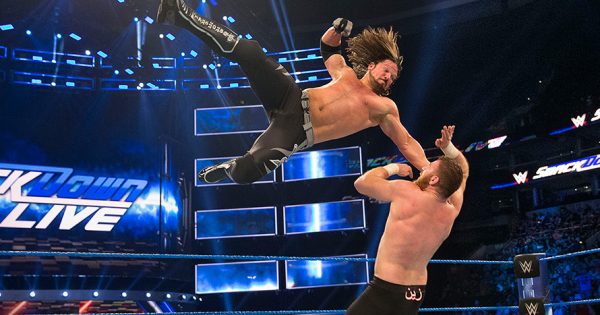 Fox Enters the Wrestling Ring, Picking Up WWE’s SmackDown Live Starting ...