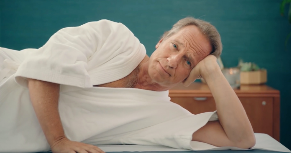 Mike Rowe Offers Live Commentary on His Own Prostate Exam in This Eye ...