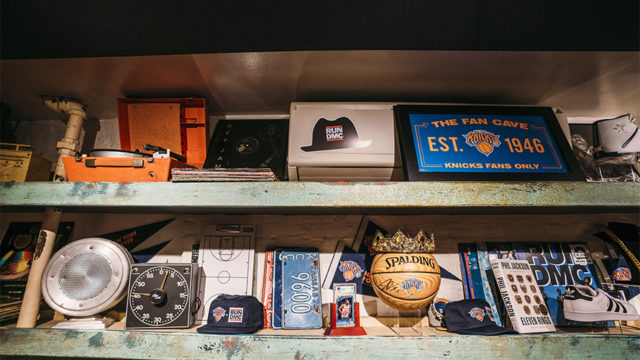 New York Basketball Fans Get a Knicks-Themed Pizza Parlor
