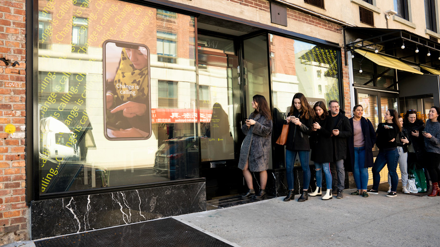 This Pop-Up in New York Is Buying Back Mobile Phones to Send to Afghan ...