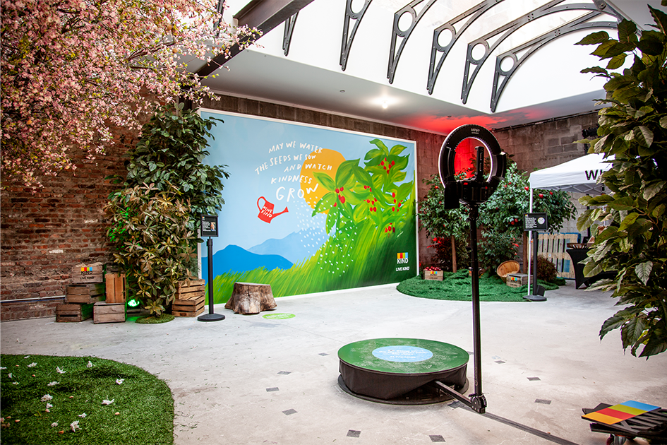 Kind Tells People to Buy Fresh Food Instead of Snack Bars