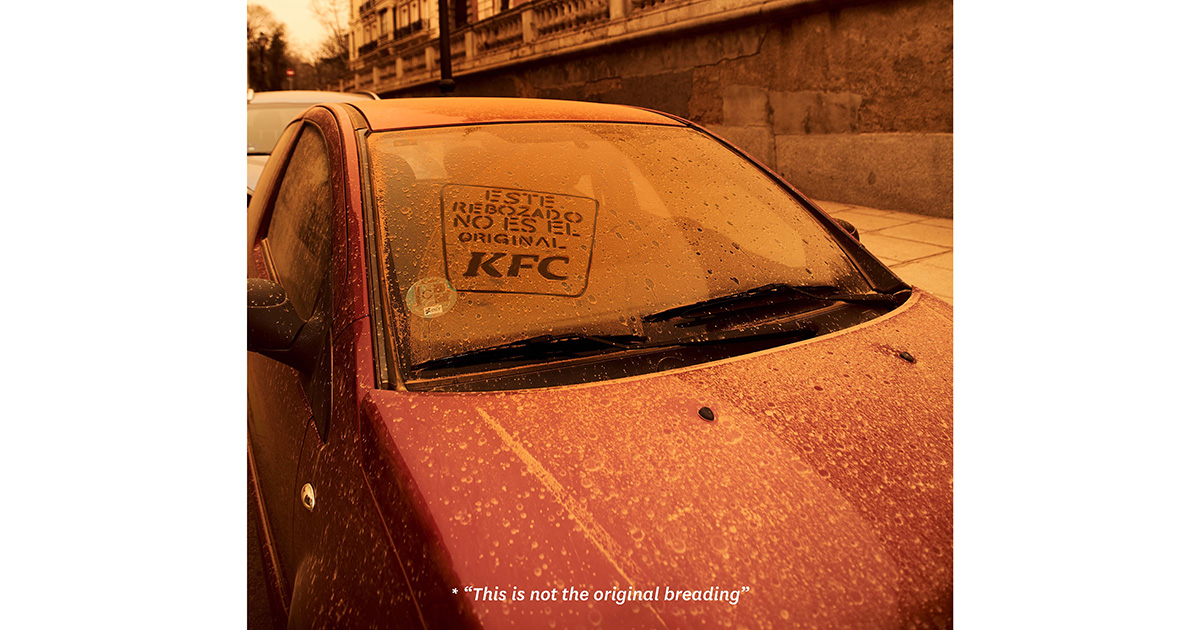 KFC Asks Spaniards to Draw Logo on Desert Sand-Covered Cars