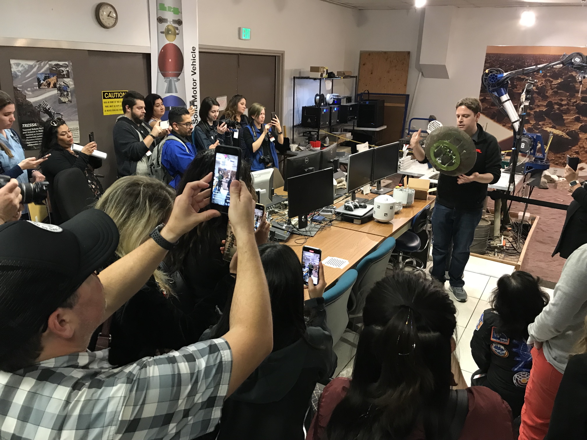 NASA Social Program Reignites for Upcoming Artemis 1 Launch