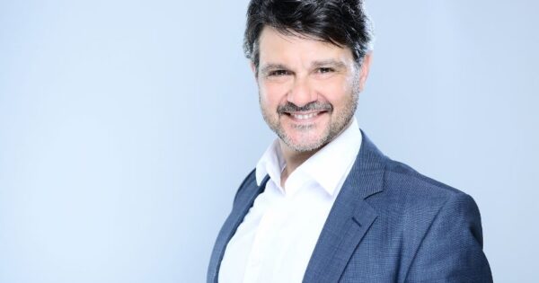 WORLDCOM OOH HIRES OLIVER HERRMANN